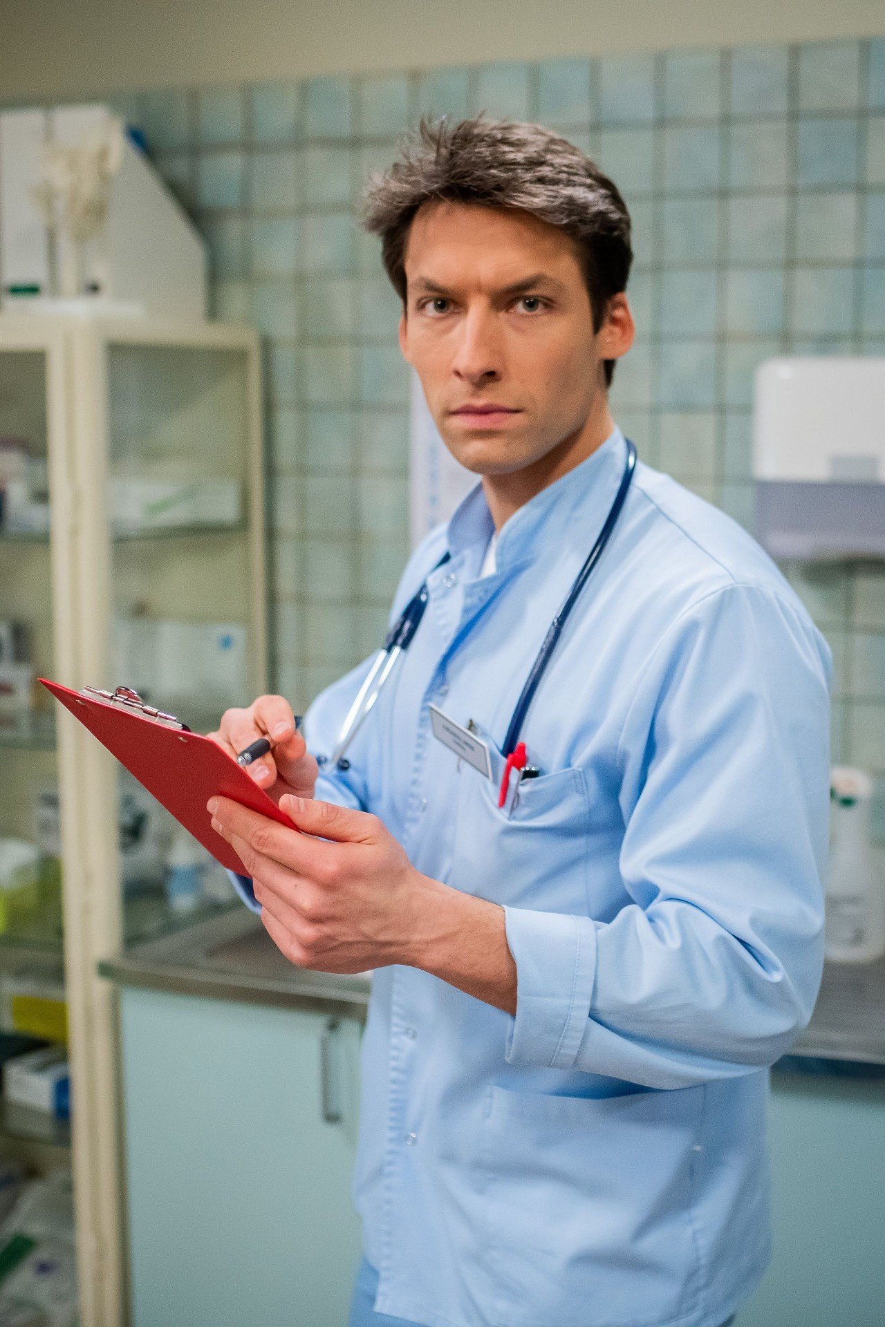 Szpital - Odcinek 66 Sezon 13 - streszczenie odcinka | Telemagazyn